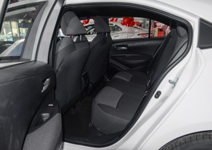 2022 Toyota Levin TNGA 1.5L CVT Pioneer Compact Car 4 ประตู 5 ที่นั่ง เบนซิน ซีดาน